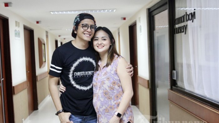 Profil Raditya Oloan, Suami Artis Joanna Alexandra - Tribunlampung.co.id