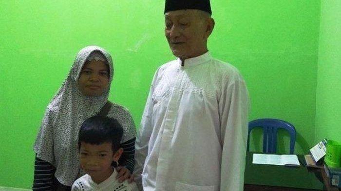 Kakek 75 Tahun Ini Akhirnya Mau Disunat, Istri: Sakitnya Cuma 2 Hari ...