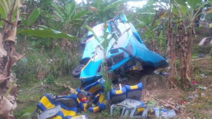 Bus Rajabasa Utama Bawa Rombongan Pengantin Terjun ke Jurang di Lampung ...