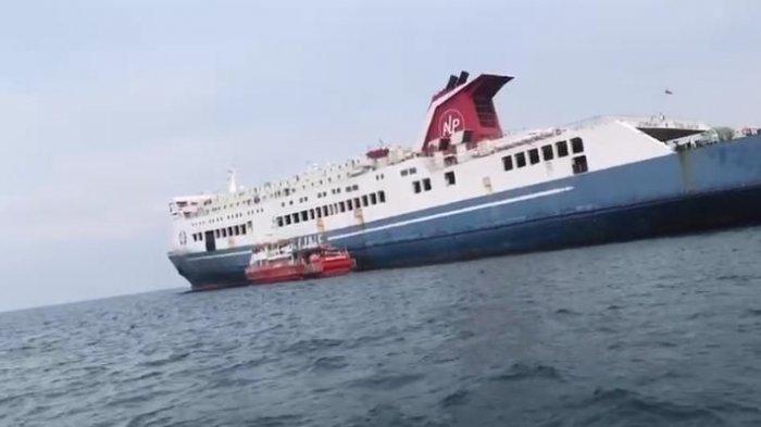 KMP Mutiara Sentosa III Mati Mesin di Tengah Selat Sunda, 77 Penumpang Dievakuasi ...