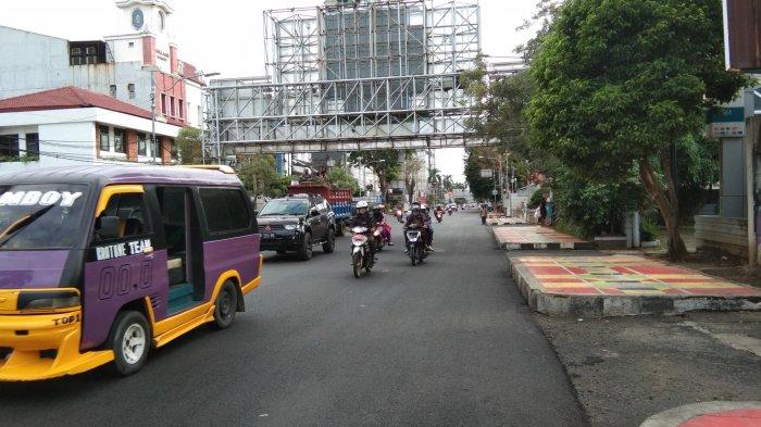 Jalan Raden Intan yang Baru Diaspal Ulang Belum Diberi Marka Jalan ...