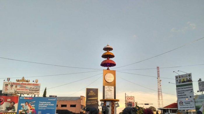 LANDMARK: Tugu Adipura Berlokasi di Perempatan Jl Raden Intan ...
