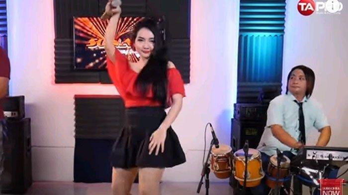Lirik Lagu dan Video Bunga Dinyanyikan Lala Widy versi Dangdut Koplo - Tribunlampung.co.id