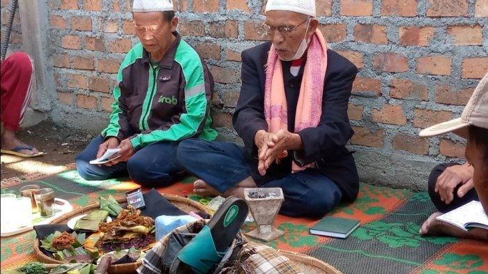Mahasiswa Unila Teliti Tradisi Adat Ngebabali di Lampung Barat ...