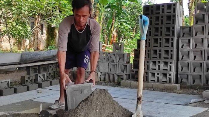 UMKM Lampung Produk Batako Kaffi Jaya Paping Dijamin Percantik Tampilan ...