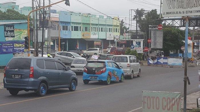 Penutupan Jalan Masuk Depan Terminal Kemiling Bandar Lampung Sebabkan ...