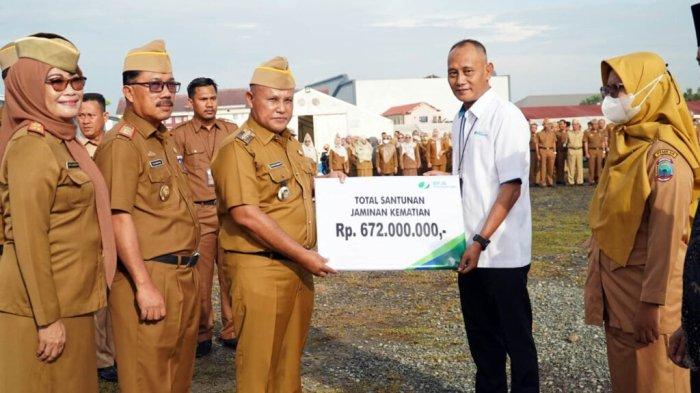 16 THLS Lampung Selatan Terima Klaim BPJS Ketenagakerjaan Rp 42 Juta ...
