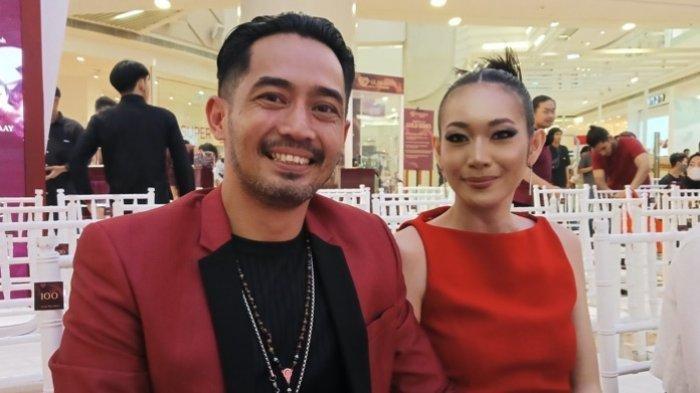 Yama Carlos Berharap Bisa Menikah dengan Carina Ivola - Tribunlampung.co.id