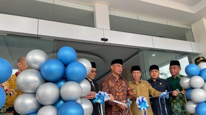 Menko PPMK Muhadjir Effendy Resmikan Gedung Rektorat Universitas ...