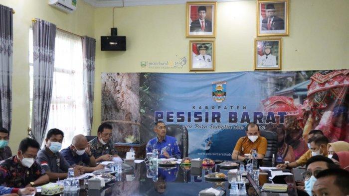 Plh Bupati Lingga Kusuma Hadiri Rapat Forum Komunikasi Bersama Pemangku Kepentingan Utama ...