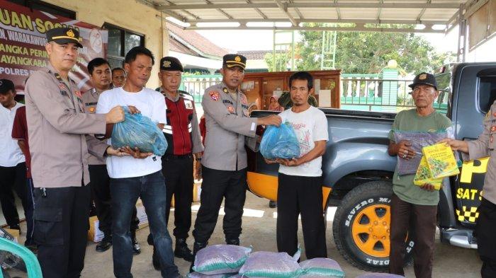 Polres Pringsewu Polda Lampung Salurkan Bantuan Bibit dan Perlengkapan ... Polres Pringsewu Polda Lampung Salurkan Bantuan Bibit dan Perlengkapan ...
