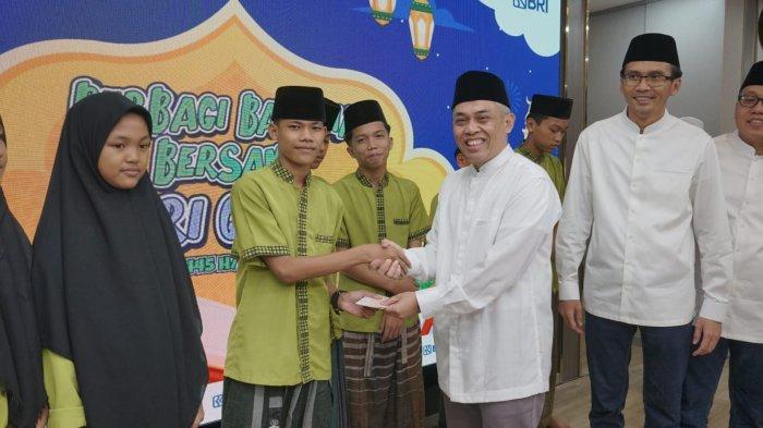 BRI Regional Office Bandar Lampung Santuni Anak Yatim dan Berikan Paket Sembako - Tribunlampung ...