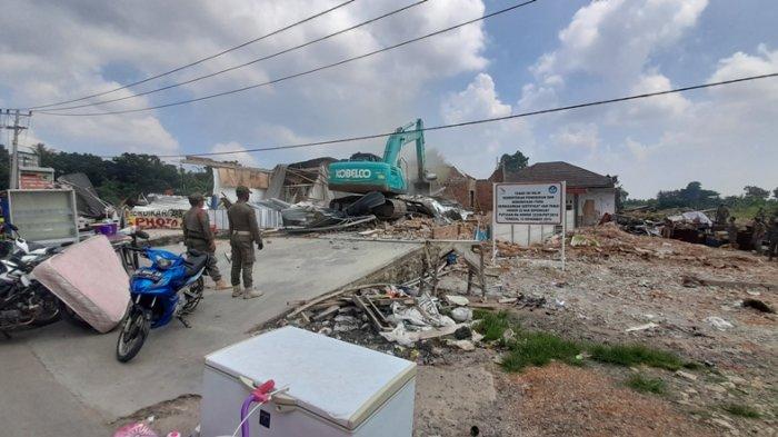 Satpol PP Provinsi Lampung Turunkan 300 Personel dalam Pengosongkan ...