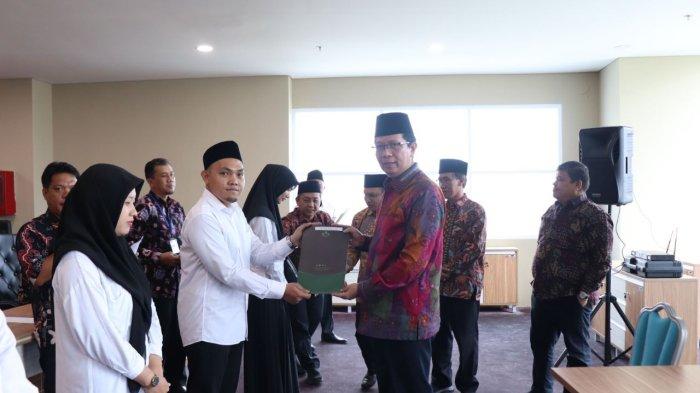 Serahkan SK PNS, Rektor UIN Raden Intan Lampung Berikan Arahan - Tribunlampung.co.id