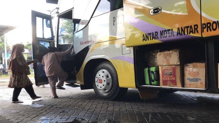 Arus Balik Lebaran 2022, Penumpang di Terminal Mandalika Mataram ...