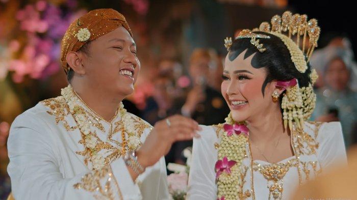 Lirik Lagu Jawa Cundamani Denny Caknan Sayang Titip Rogoku Titip