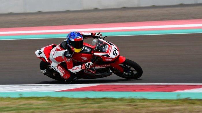 Perdana Digelar, Pebalap Astra Honda Raih Podium Tertinggi di Kejurnas Mandalika - Tribunlombok.com
