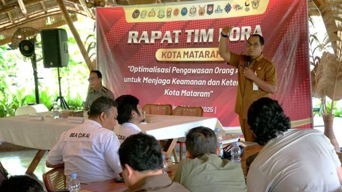 Imigrasi Mataram Gelar Rapat TIMPORA 2025, Tekankan Pentingnya Pengawasan WNA - Tribunlombok.com