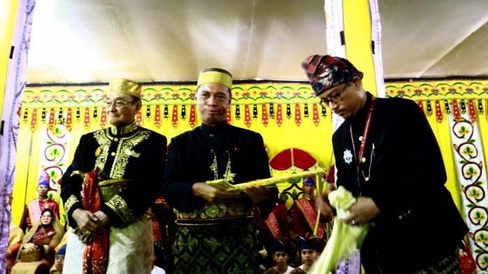 Pengangkatan Raja Muda Sumbawa, Pemprov NTB Terima Hibah Pusaka ...