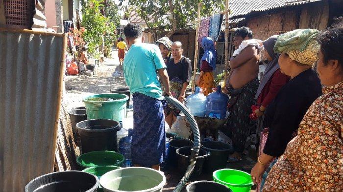 Bantu Warga Terdampak Kekeringan, PDAM Lombok Tengah Salurkan Air Bersih Gratis Bersama OPD ...