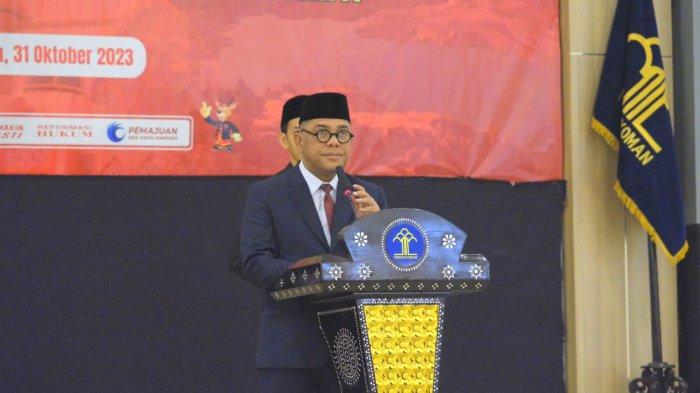 Kakanwil Kemenkumham NTB Parlindungan Minta 64 Notaris Baru untuk Menjaga Amanah - Tribunlombok.com