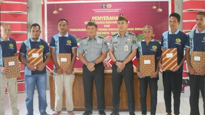 Sukacita dan Berkah Natal, 15 Narapidana di NTB Terima Remisi Khusus - Tribunlombok.com
