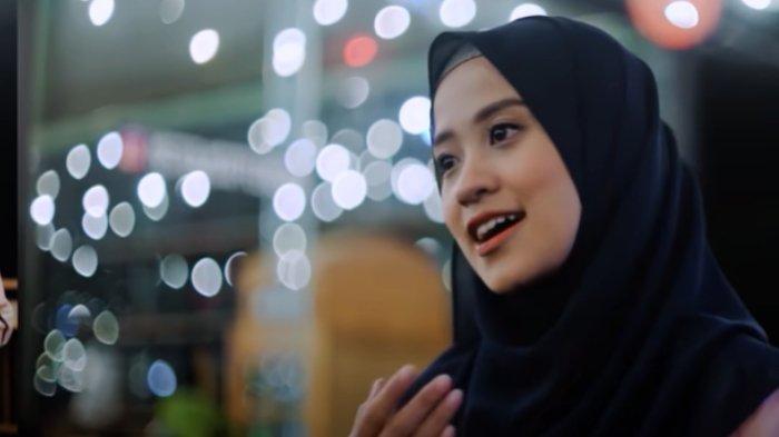 Lirik Sholawat Romadhon Tajalla Lengkap dengan Artinya - Tribunlombok.com