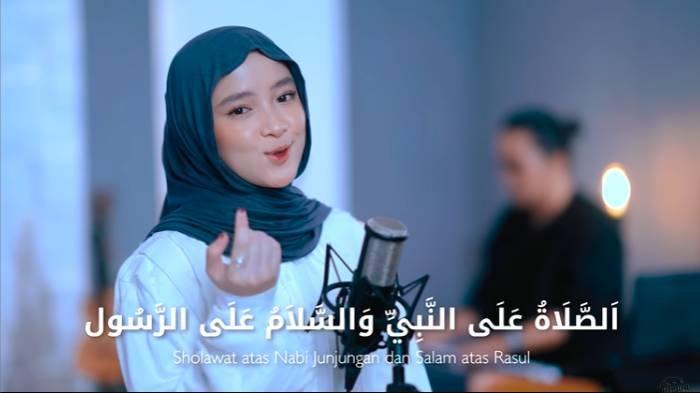 Lirik Sholawat Assholatu'Alannabi - Nissa Sabyan, Bahasa Arab Latin Lengkap dengan Artinya ...