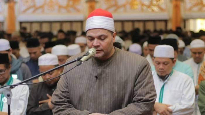 3 Imam dari Timur Tengah Imami Shalat Tarawih di Islamic Center NTB ...