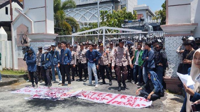 Hari Ini Mahasiswa di Mataram Gelar Aksi Tolak Revisi UU TNI - Tribunlombok.com