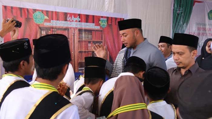 Putra Sulung TGB, Muhammad Rifki Farabi Ajak Santri NWDI Teruskan ...