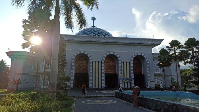 6 Masjid Agung di NTB, Masjid Al-Muwahidin di Kota Bima hingga Masjid ...