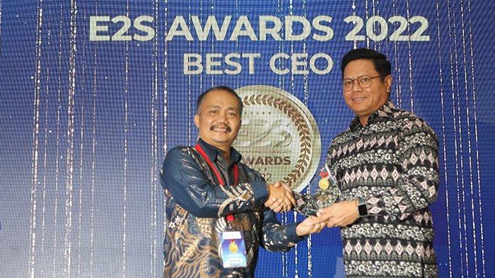 Raih Penghargaan “Best CEO” pada Ajang E2S Awards 2022, AMMAN Paparkan Program Transisi Energi ...
