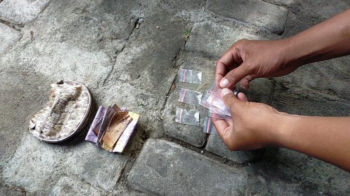 Simpan Sabu Seberat 5 Gram di Pakaian Dalam, Dua Ibu Rumah Tangga di Mataram Ditangkap ...