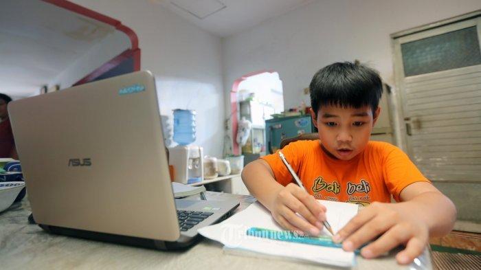 Carilah Contoh Interaksi Sosial yang Mengarah kepada Persatuan dan ...