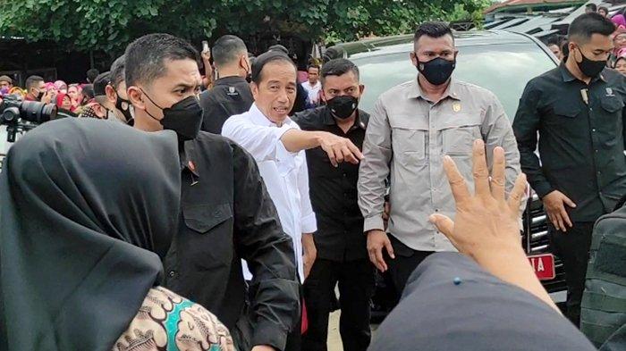 Warga Ubud Kaget Dikunjungi Presiden Jokowi pada Malam Hari - Tribunlombok.com