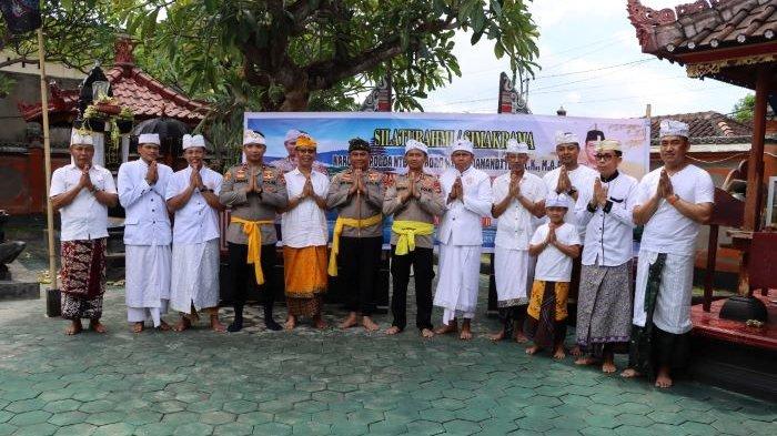 Hari Raya Galungan, Simakrama Karo SDN Polda NTB Kunjungi IKBH Polres ...