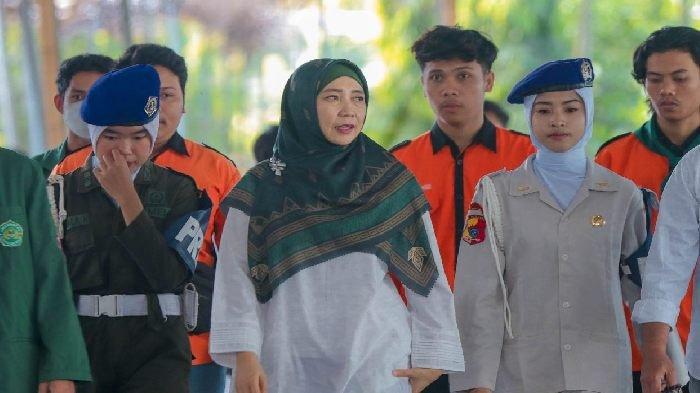 Tampil Sebagai Pembicara, Umi Rohmi Bicara Potensi Gen-Z sebagai ...