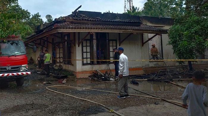 Polisi Selidiki Penyebab Kebakaran Rumah Wakil Bupati Lombok Barat - Tribunlombok.com