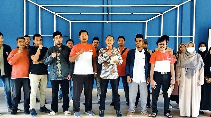 Perangkat Desa Sigerongan Lombok Barat Deklarasi Jaga Netralitas pada Pemilu 2024 - Tribunlombok.com