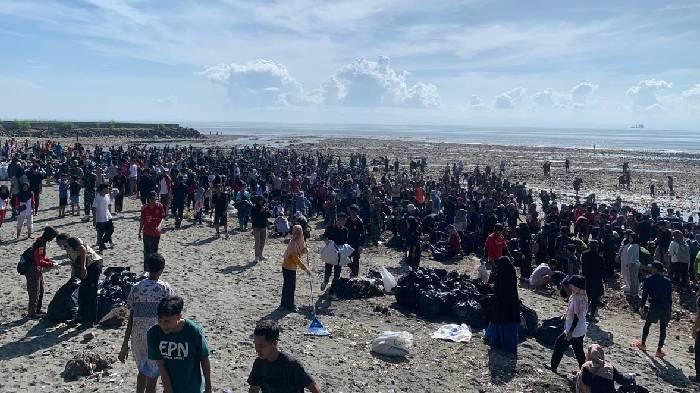 Pandawara Group Bersih Pantai Labuhan Haji Lombok Timur Bersama ...