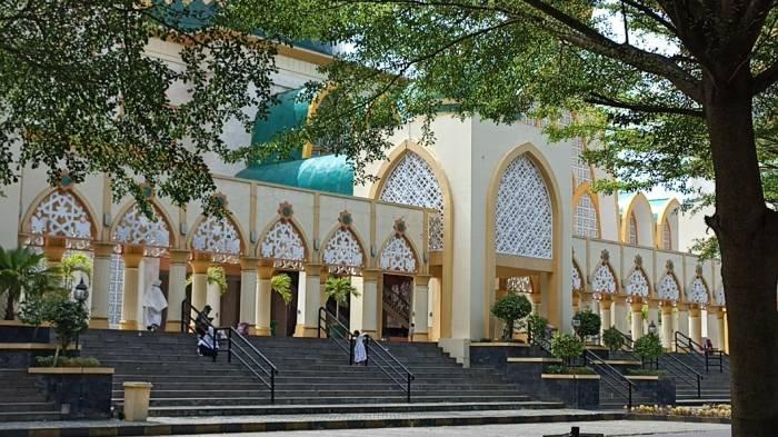 Ibadah Sambil Liburan di Islamic Center, Ini Daftar Fasilitas Gratisnya ...