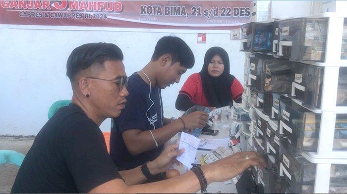 Warga Kota Bima Padati Pengobatan Gratis RS Apung PDIP KM Laksamana ...