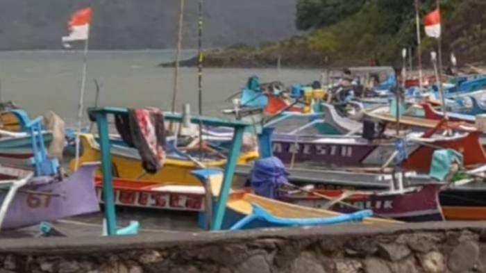 350 Nelayan di Desa Labuhan Lalar Tidak Bisa Melaut Akibat Terdampak ...