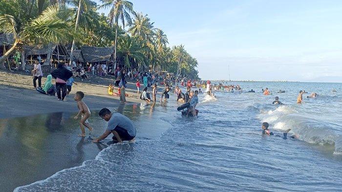 Pesta Pantai Labuhan Haji Catat Kunjungan Hingga 15 Ribu Orang pada ...