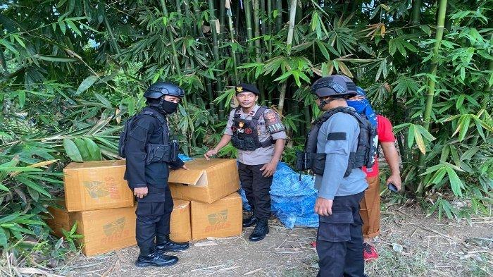 936 Botol Miras Tradisional Moke Ditemukan di Kebun, Pemilik Masih ...