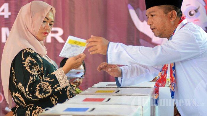 Cara Membedakan 5 Surat Suara Pemilu 2024 Berdasarkan Warna - Tribunlombok.com