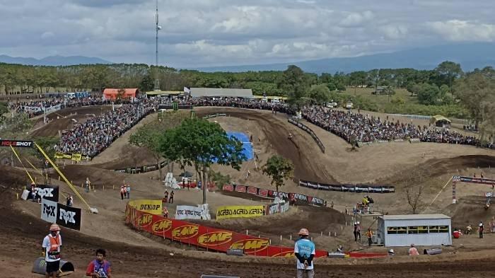 Hari Terakhir MXGP Samota 2022, Penonton Padati Tribun Sirkuit Menanti ...