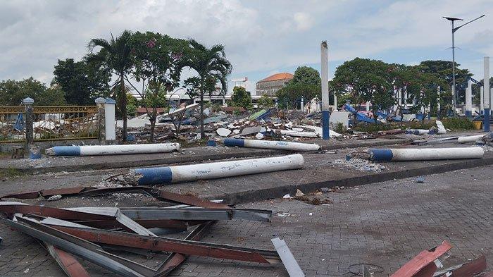 Revitalisasi Terminal Mandalika Ganggu Kenyaman Pemudik - Tribunlombok.com