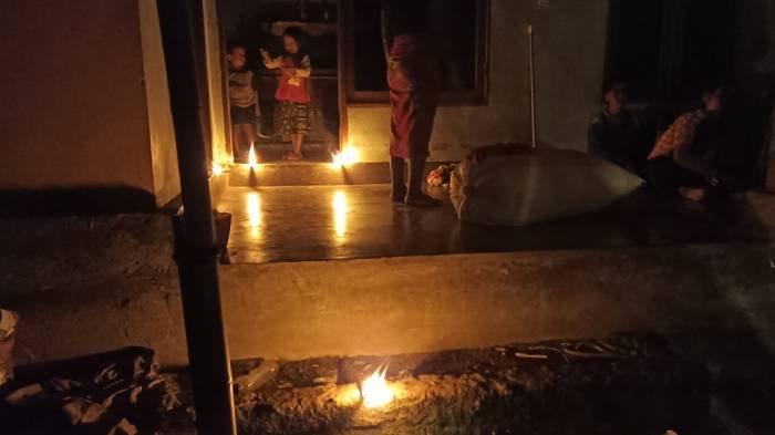 Menengok Maleman, Tradisi Warga Sade Lombok Tengah Sambut Malam Lailatul Qadar - Tribunlombok.com
